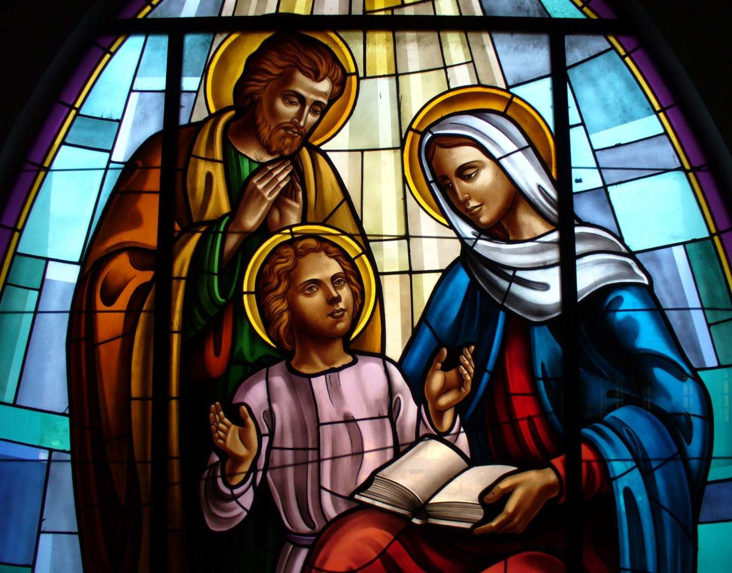 February: A Month Dedicated to the Holy Family | Calling Couples to Christ